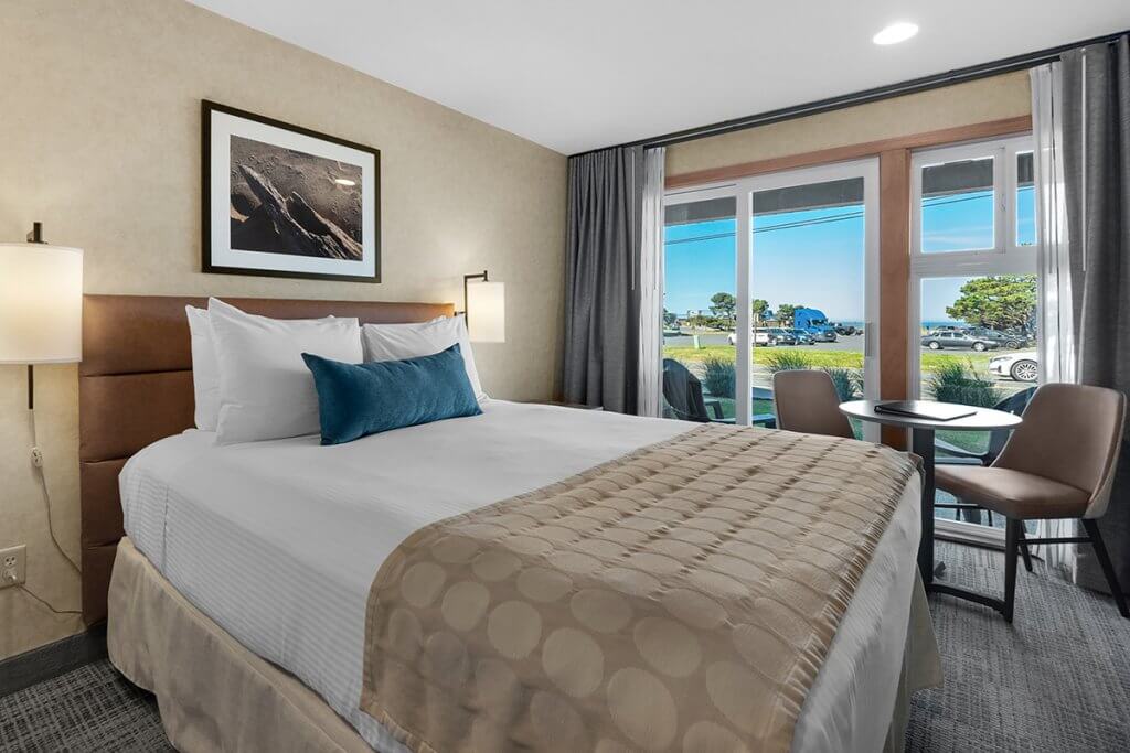 Guest Rooms - The Wayside Inn